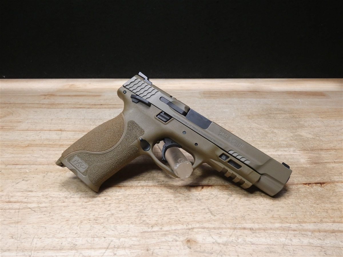 Smith & Wesson M&P9 Shield FDE M2.0 TS TLCI – 9mm | D4 Guns