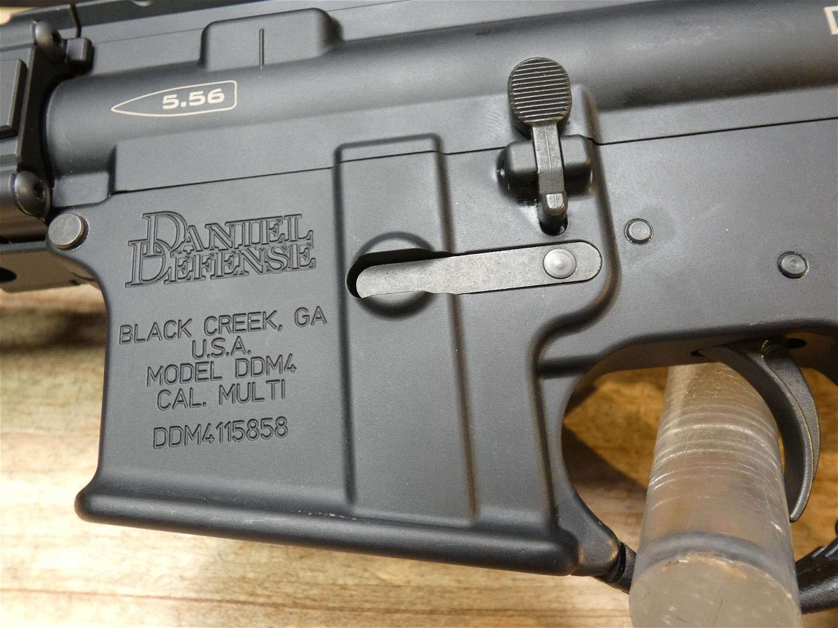 Daniel Defense DDM4V11SLW – 5.56 NATO | D4 Guns
