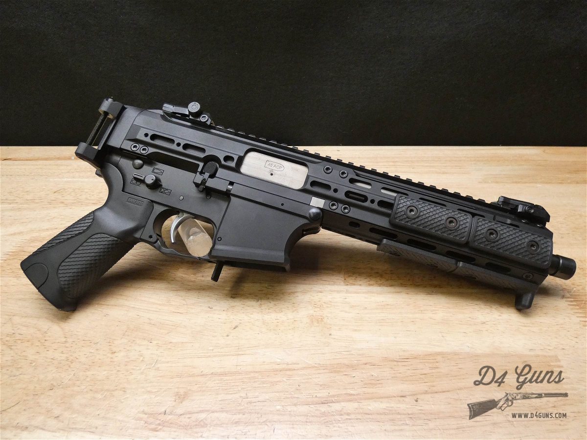 LWRC SMG-45 - .45 ACP - w/ 5 Mags & Carrying Case - HK UMP Rival - LOOK ...