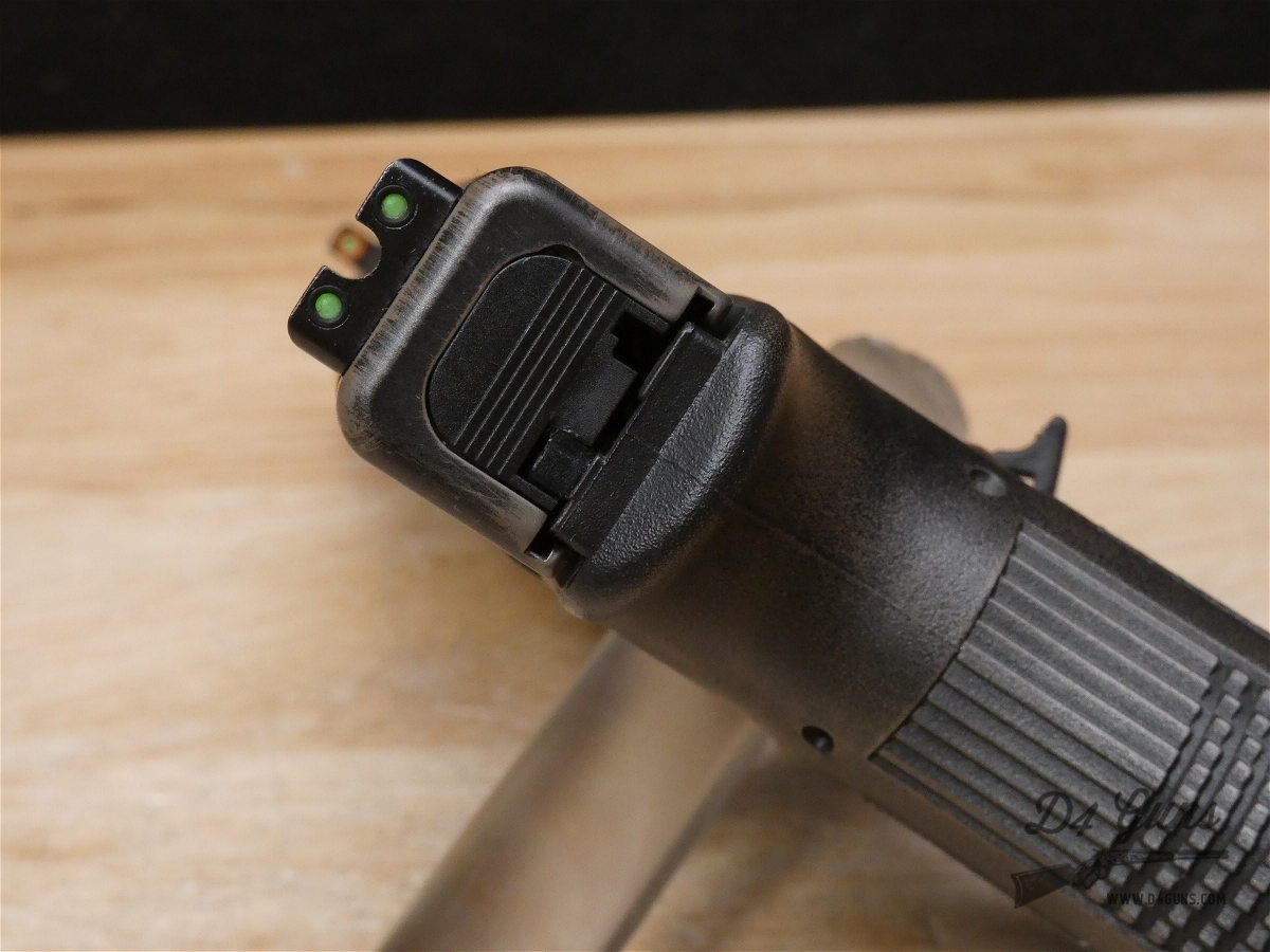 Glock 19 Gen3 - 9mm - G19 - w/Mag & Night Sights - Americas Favorite ...