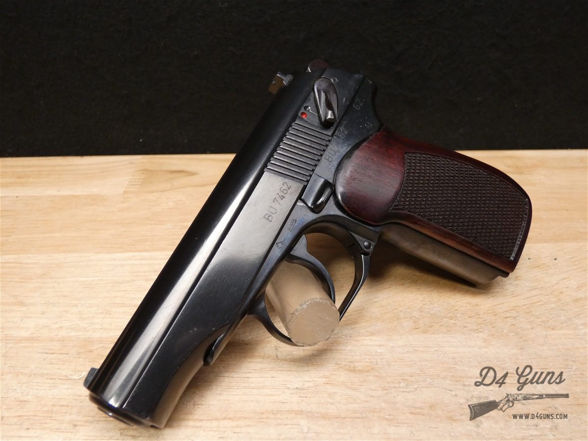 East German Makarov - 9x18 - PM - Pistol M - MFG 1962 - w/ EXTRAS ...