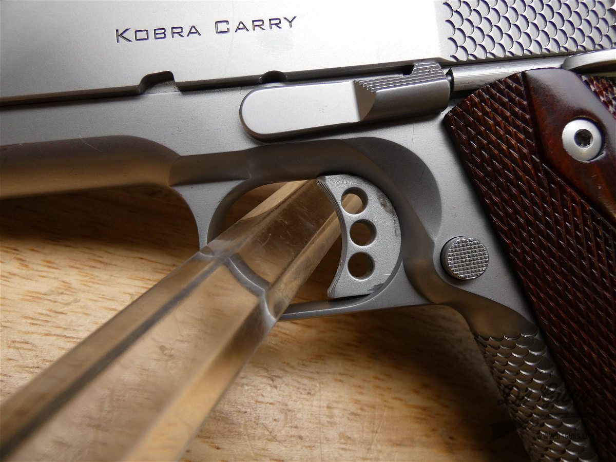 Ed Brown Kobra Carry 1911 - .45 ACP - W/ Extras - STAINLESS - Commander ...