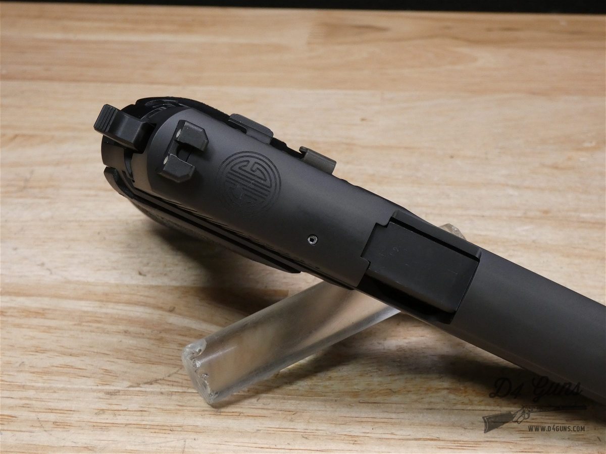 Sig Sauer M11-A1 - 9mm - OG Case & Mag - M11 A1 - SRT Trigger - XLNT ...