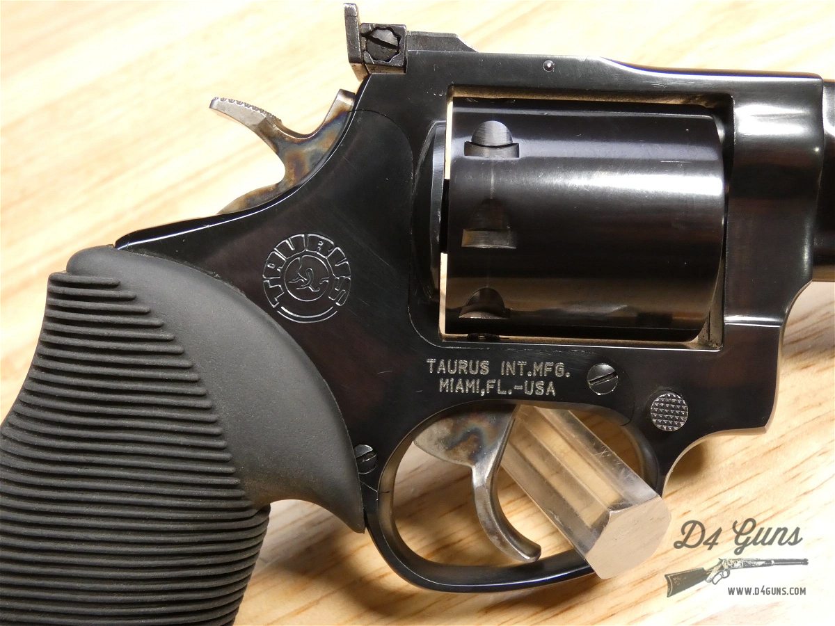 Taurus 992 Tracker - .22 Mag & .22 LR - Two Cylinders - w/ Hard Case ...