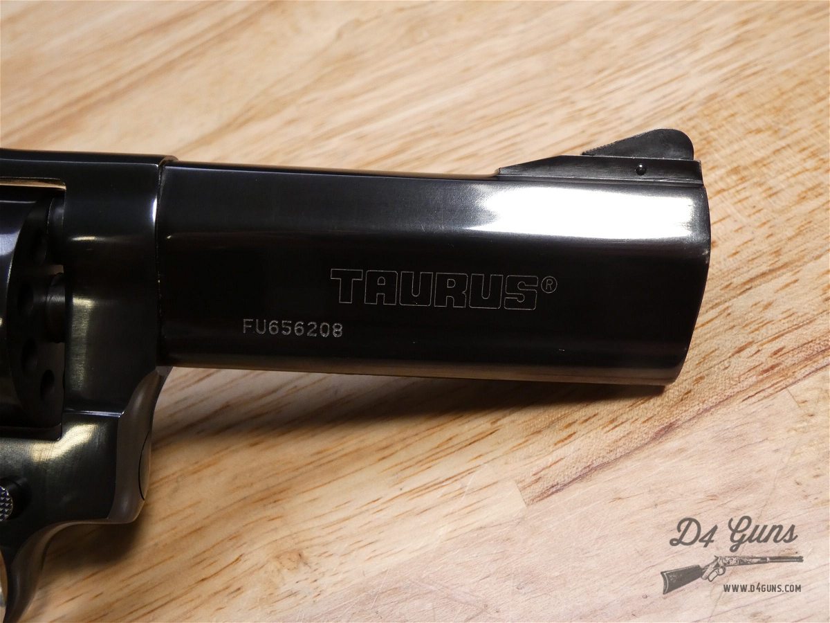 Taurus 992 Tracker - .22 Mag & .22 LR - Two Cylinders - w/ Hard Case ...