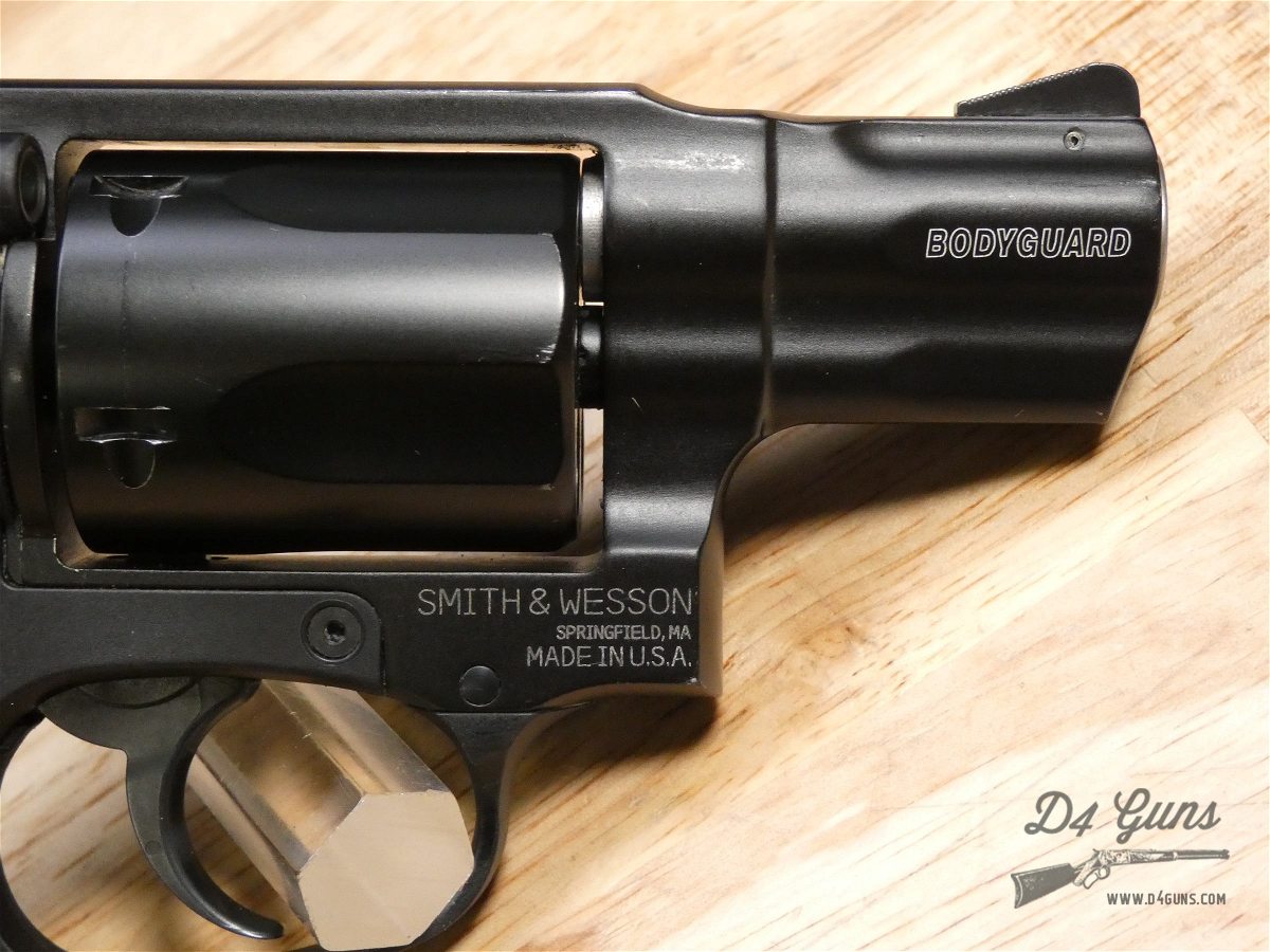 Smith & Wesson Bodyguard 38 - .38 SPL +P - S&W BG38 - W/ Laser - Snub ...