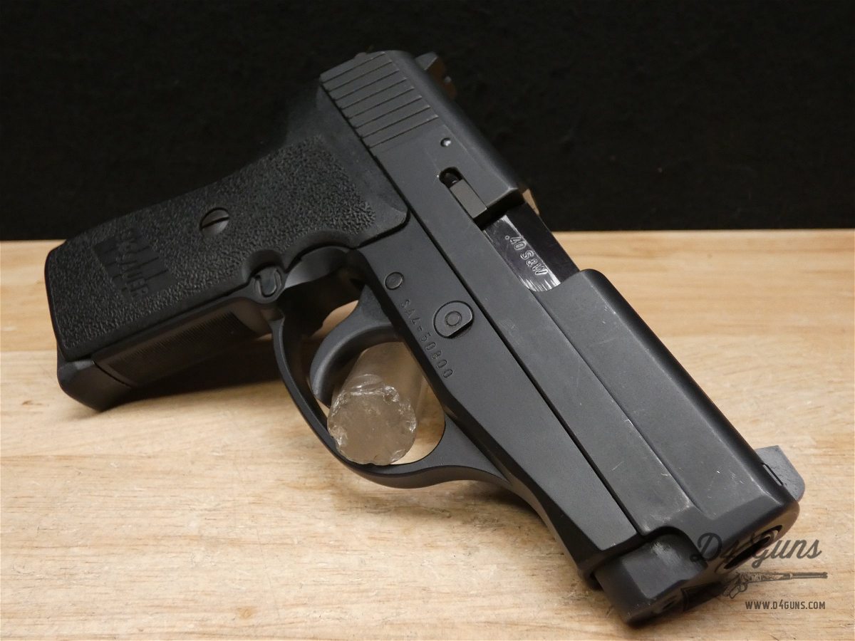 Sig Sauer Model P239 - .40 S&W - 3 Mags - Hammer & De-Cocker - Semi ...