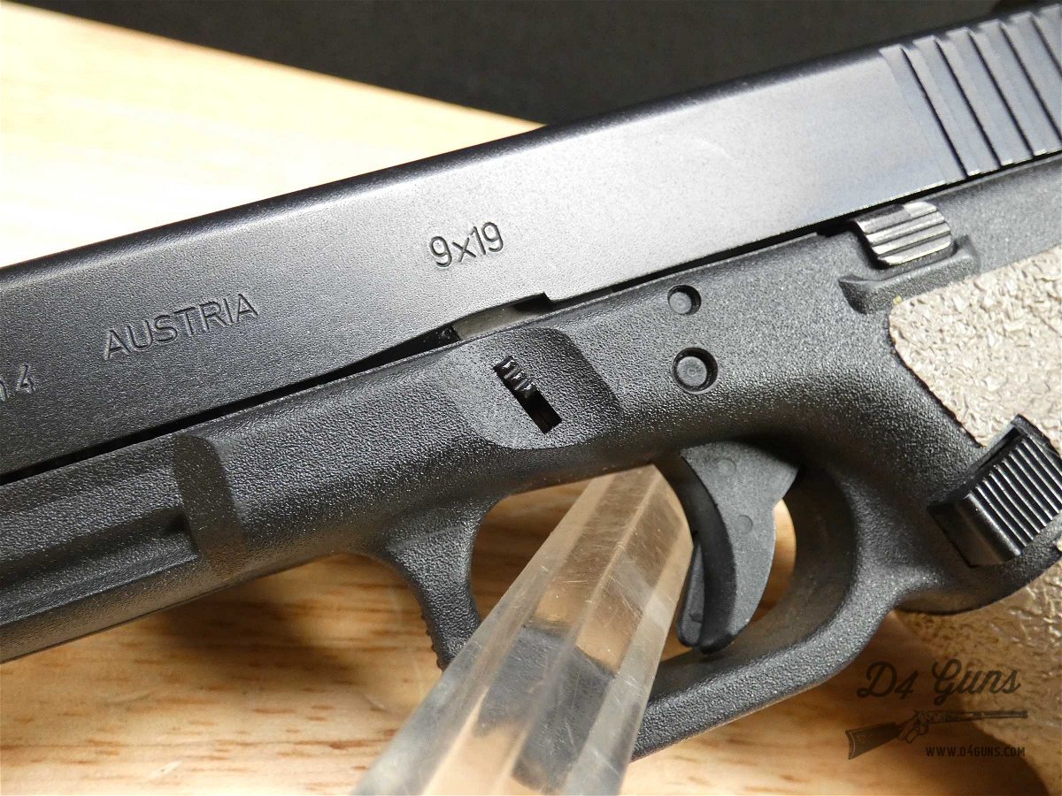 Glock 17 Gen 4 - 9mm - G17 - Custom Barrel & Talon Grips - Taran ...