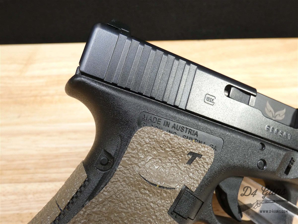 Glock 17 Gen 4 - 9mm - G17 - Custom Barrel & Talon Grips - Taran ...