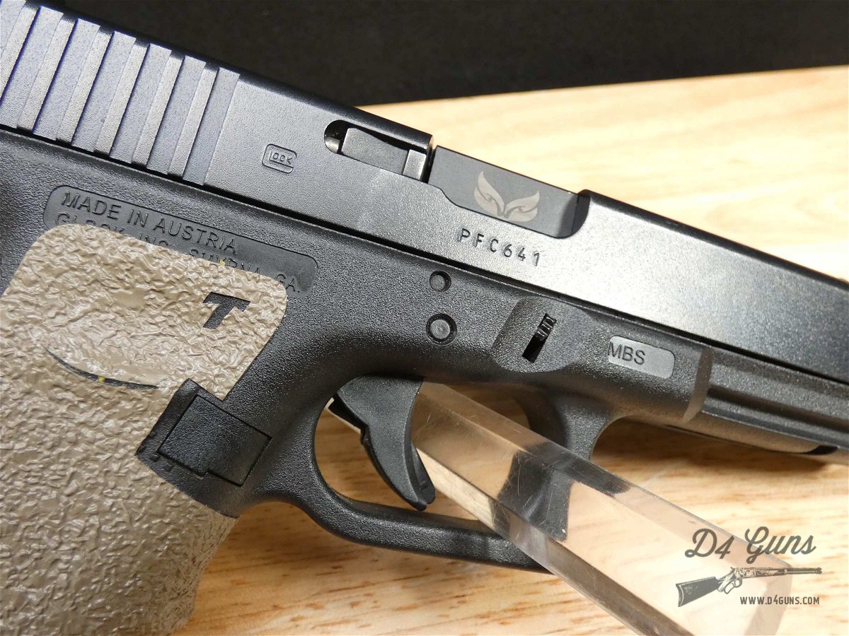 Glock 17 Gen 4 - 9mm - G17 - Custom Barrel & Talon Grips - Taran ...