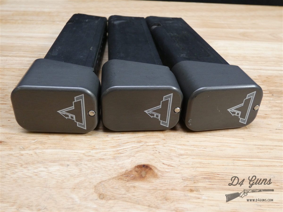 Glock 17 Gen 4 - 9mm - G17 - Custom Barrel & Talon Grips - Taran ...