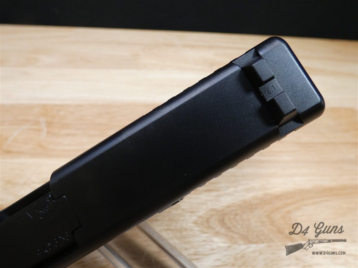 Glock 19 Gen5 - 9mm - CCW - Austria - G19 - w/ Case & 3 Mags + More ...