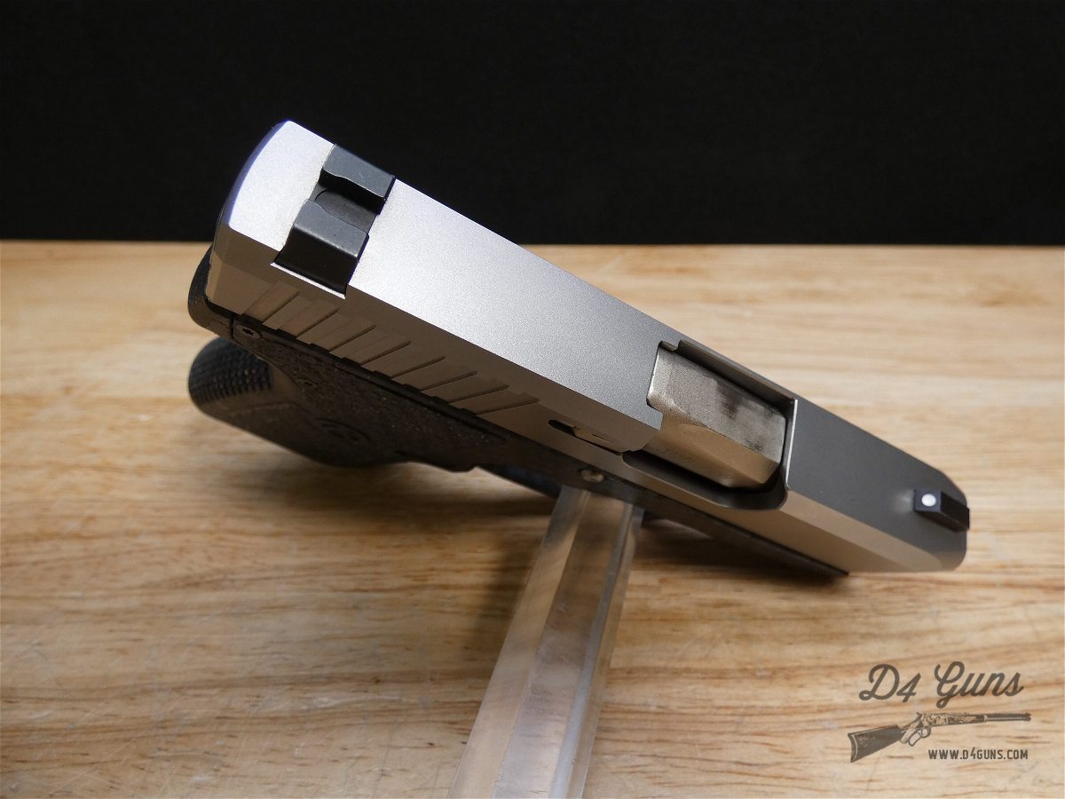 Kahr Arms CW380 - .380 ACP - CCW - Two Tone Carbon Fiber - wBox & 2Mags ...