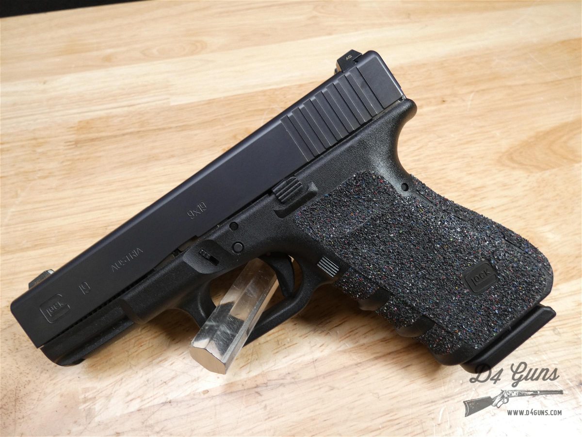 Glock 19 Gen 3 - 9mm - Austrian Made G19 - w/ OG Case & Night Sights ...