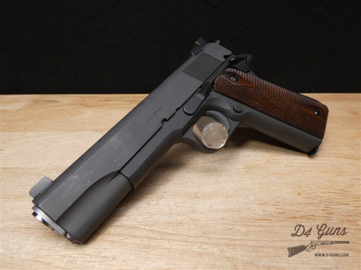 Springfield Mil-Spec 1911 - .45 ACP - Classic GI Feel! - w/ Holsters ...