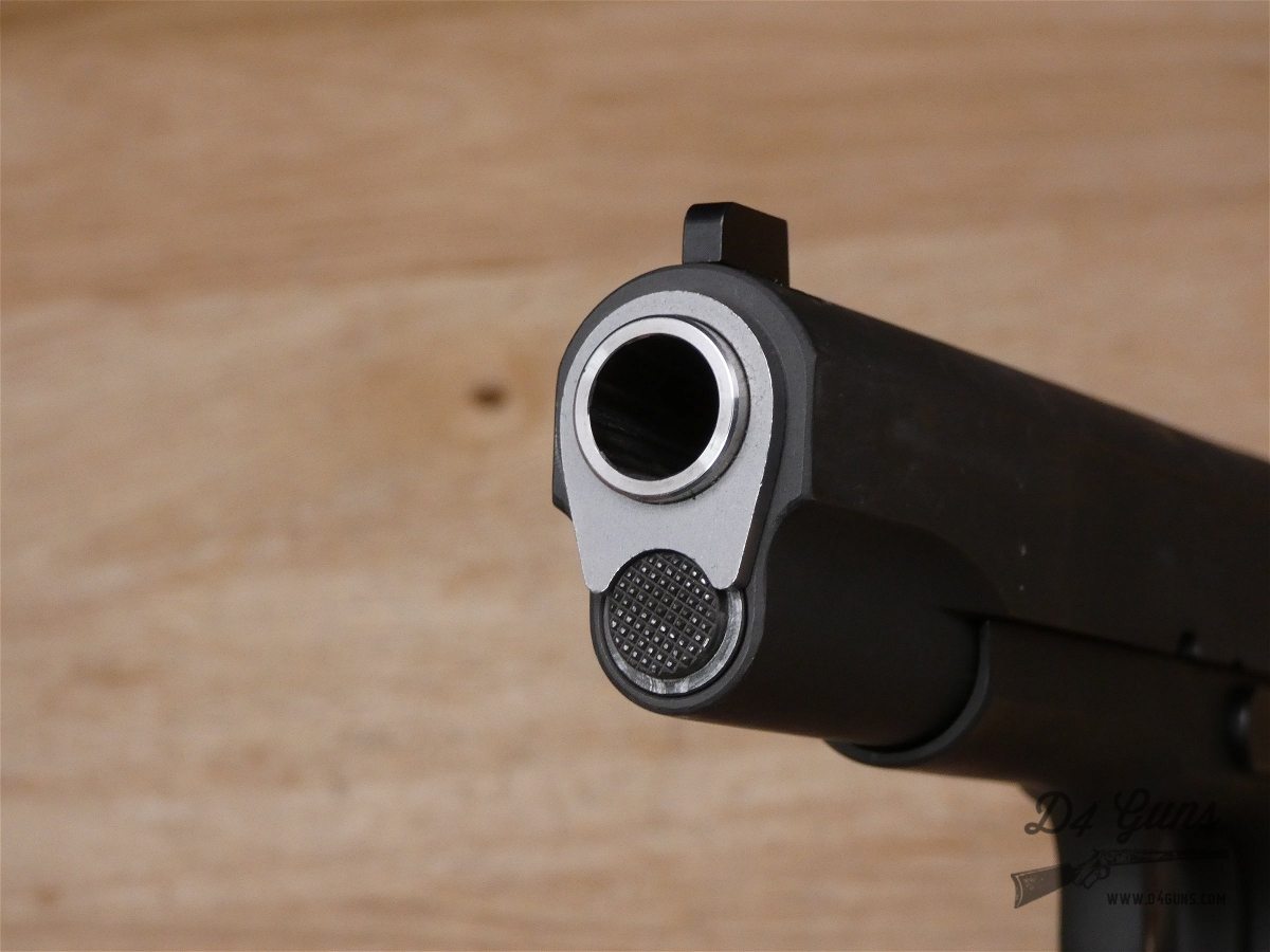 Springfield Mil-Spec 1911 - .45 ACP - Classic GI Feel! - w/ Holsters ...