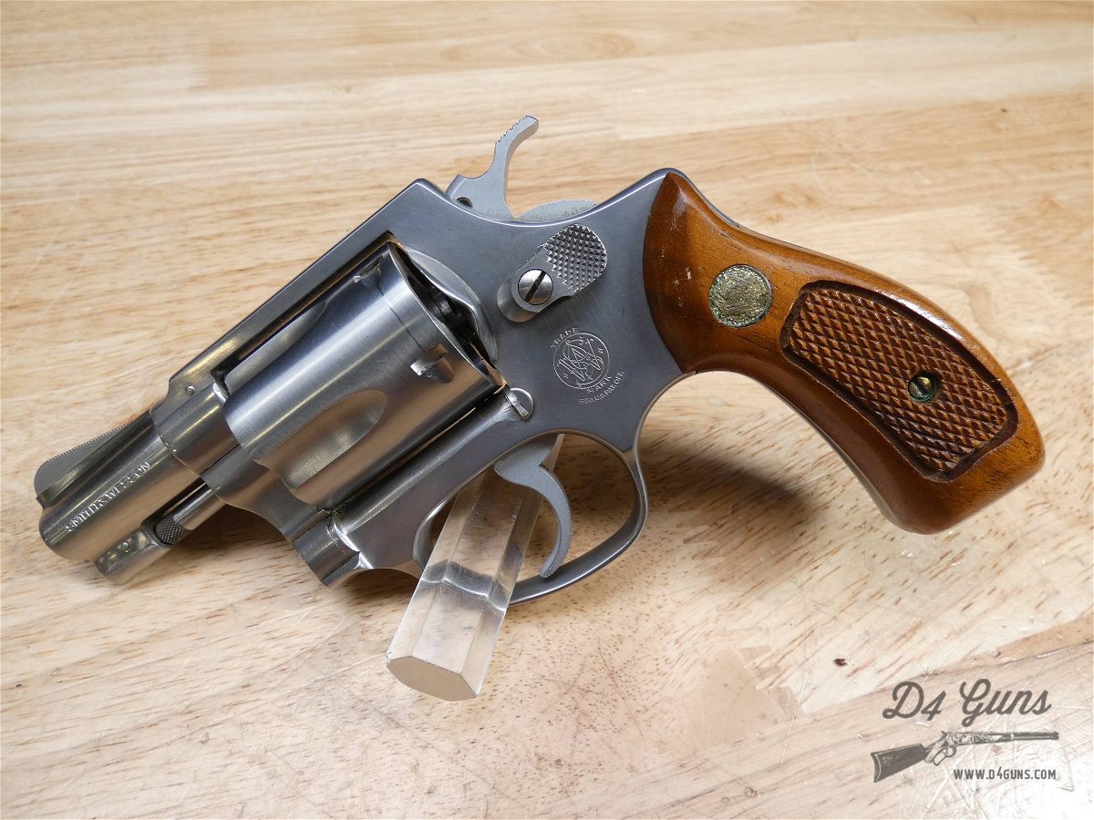 Smith & Wesson Model 60 - .38 SPL - Snub Nose - Stainless - PreLock NO ...