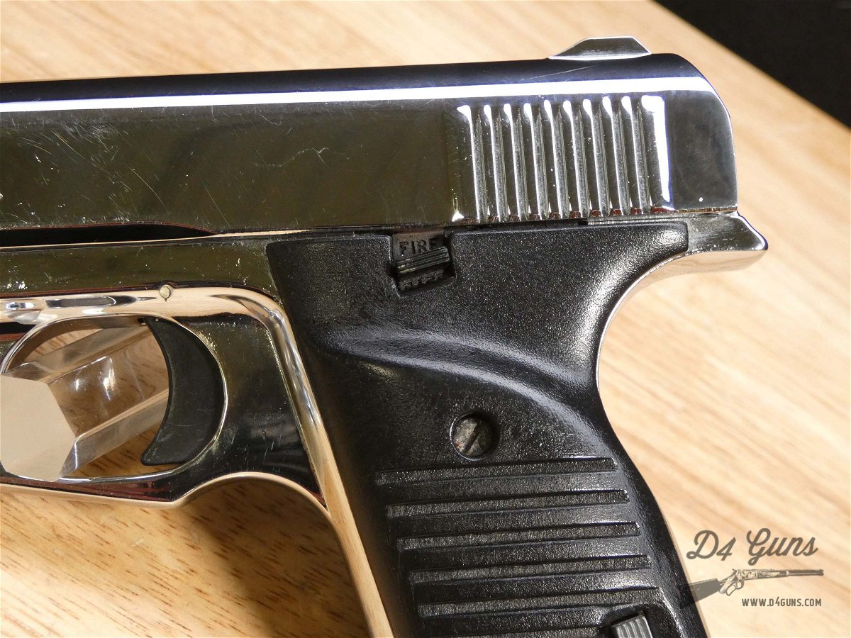 Lorcin Model L380 - .380 ACP - w/ OG Box & Magazine - 7rd - Chrome ...