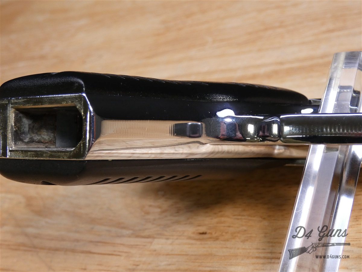 Lorcin Model L380 - .380 ACP - w/ OG Box & Magazine - 7rd - Chrome ...