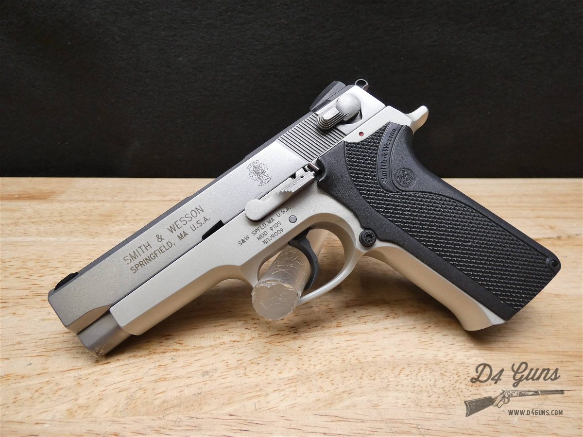 Smith & Wesson Model 910S - 9mm - w/ Case & 4 Mags - S&W 910 Stainless ...