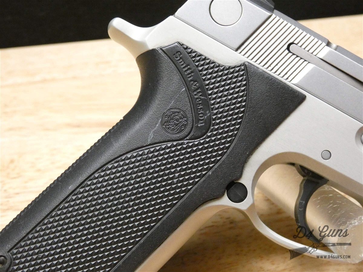 Smith & Wesson Model 910S - 9mm - w/ Case & 4 Mags - S&W 910 Stainless - Semi Auto Pistols at ...