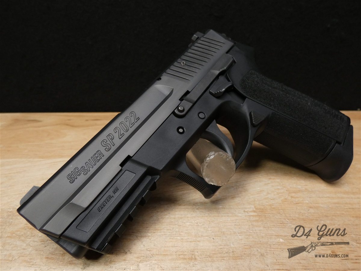 Sig Sauer SP2022 - 9mm - SIG PRO - w/ Box + More - MFG 2012 - Semi Auto ...