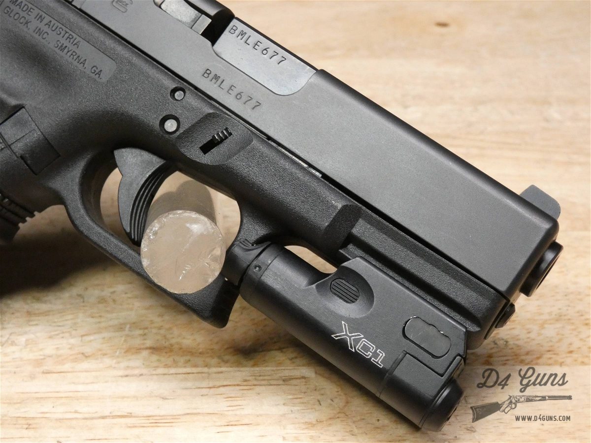 Glock 19 Gen 3 - 9mm - XLNT w/ Surefire XC1 Light & More - G19 - C ...