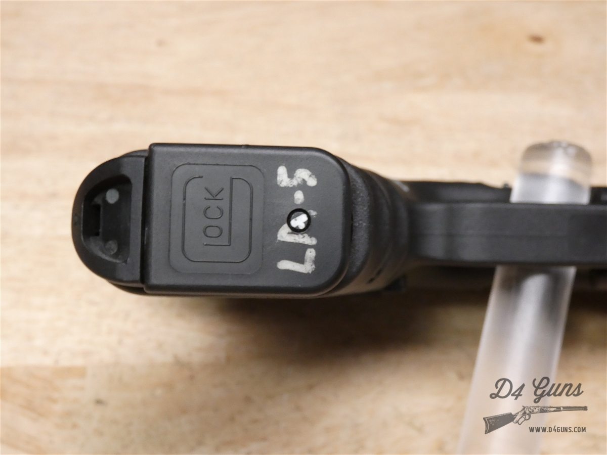 Glock 19 Gen 3 - 9mm - XLNT w/ Surefire XC1 Light & More - G19 - C ...