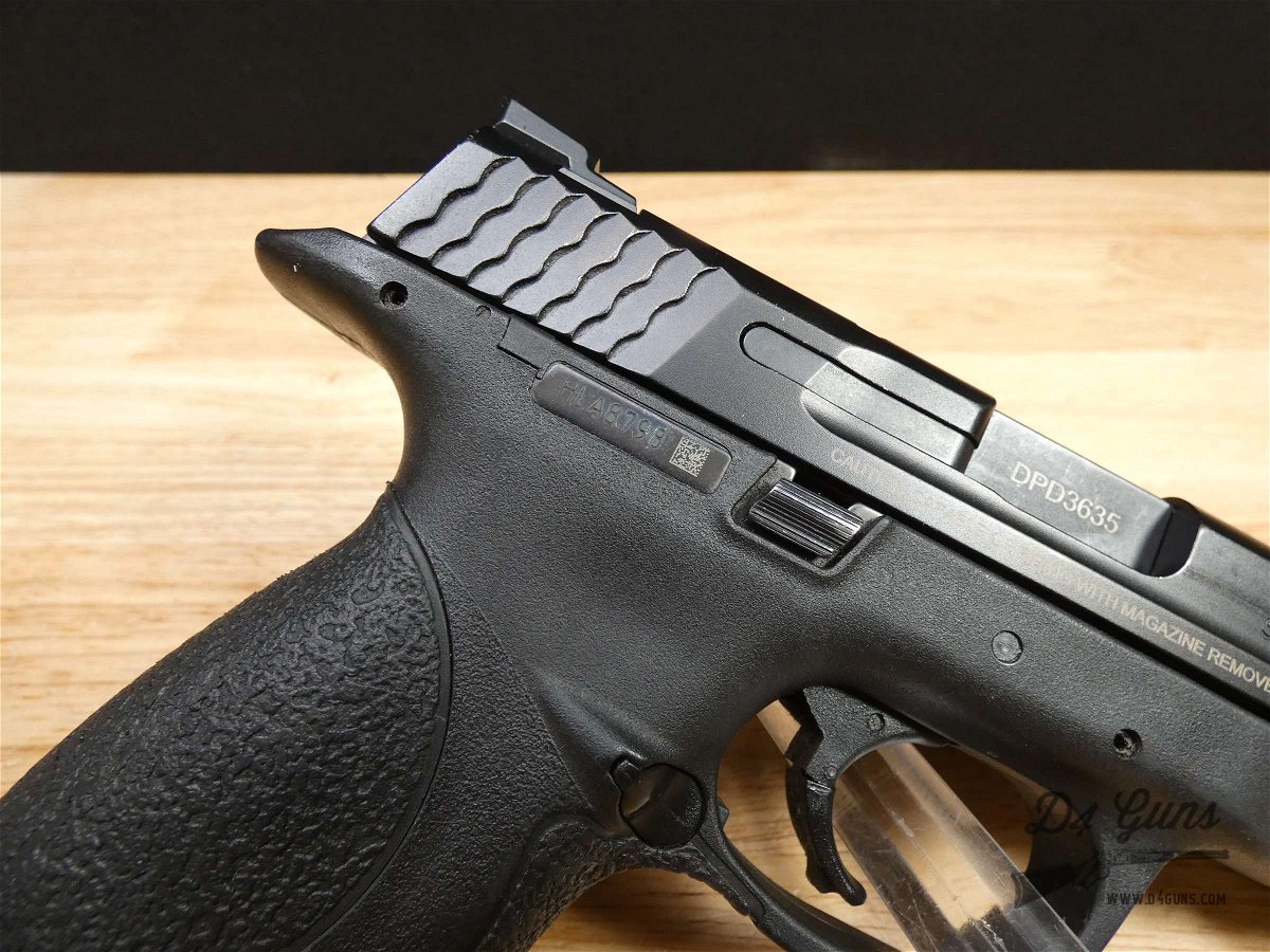 Smith & Wesson M&P40 - .40 S&W - S&W M&P 40 - OG Case & 3 Mags ...