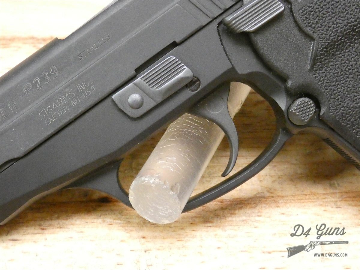 Sig Sauer P239 - 9mm - 239 - CCW - SA/DA - Decocker - w/ Case & Mags ...