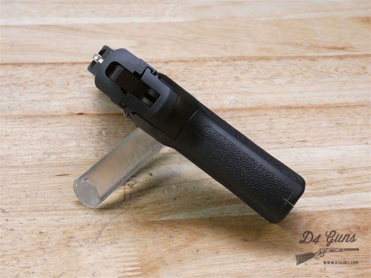 Sig Sauer P239 - 9mm - 239 - CCW - SA/DA - Decocker - w/ Case & Mags ...