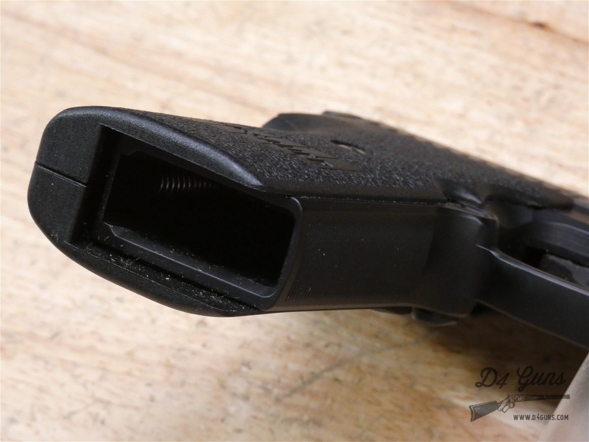 Sig Sauer P239 - 9mm - 239 - CCW - SA/DA - Decocker - w/ Case & Mags ...