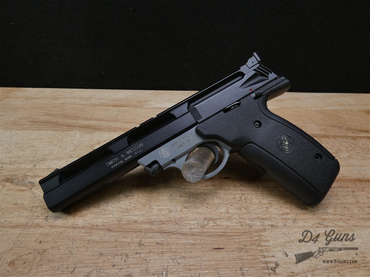 Smith & Wesson 22A-1 - .22 LR - 2 Mags & Case - S&W 22A - 22 Target ...