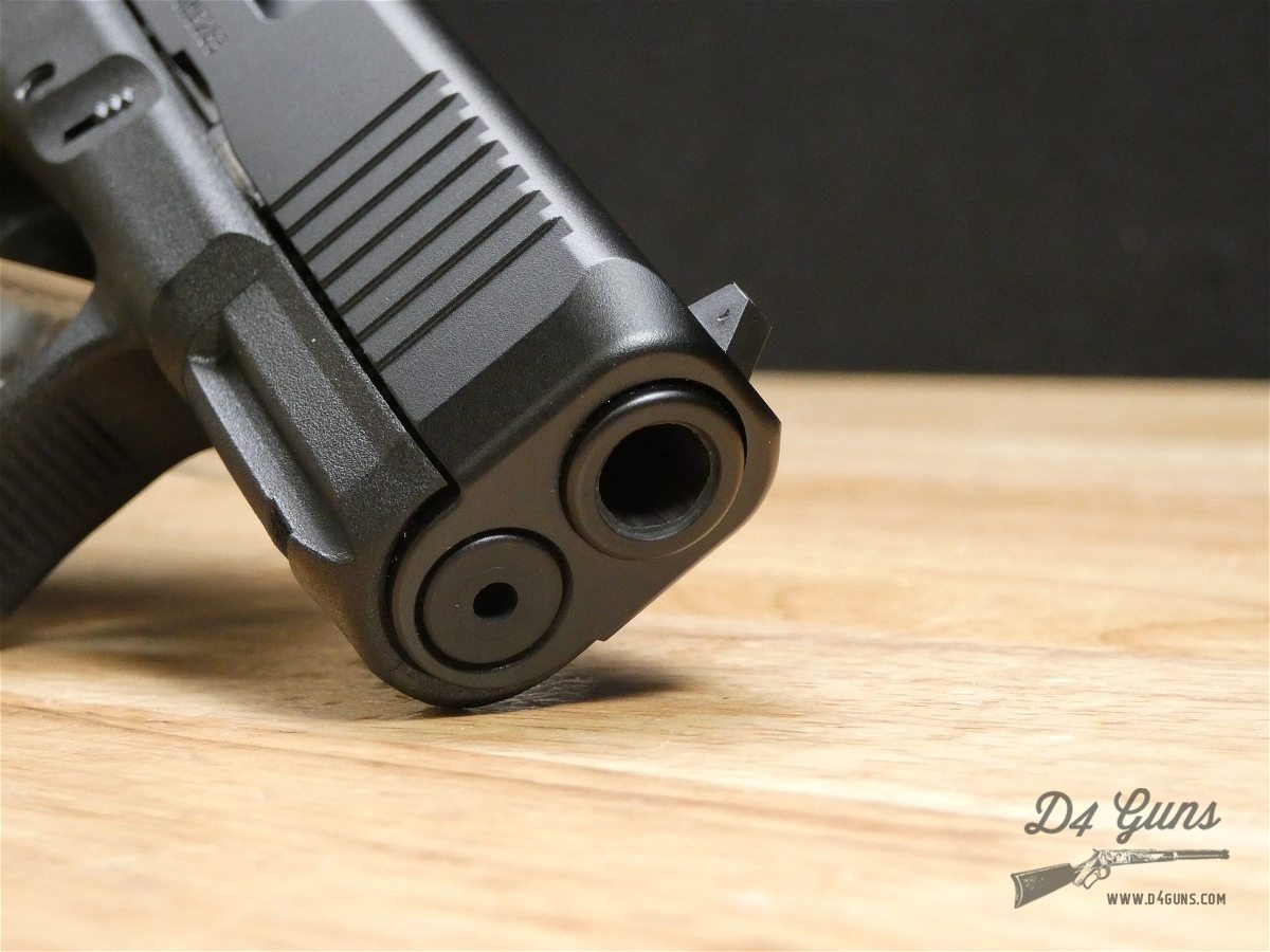 Glock 19 Gen 5 - 9mm - CCW - Austria - G19 - w/ Case & 4 Mags - LIKE NEW! - Semi Auto Pistols at ...