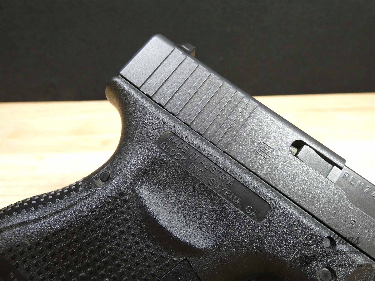 Glock 27 Gen 4 - .40 S&W - G27 - w/ OG Case + 3 Mags - Compact 40 Cal ...