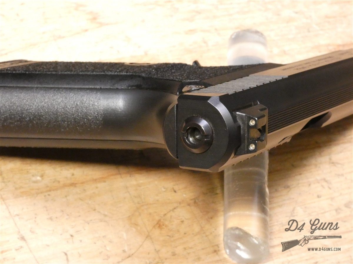 HK P7 M8 - 9mm - P7M8 - H&K - Heckler & Koch - 1986 - Chantilly - W ...