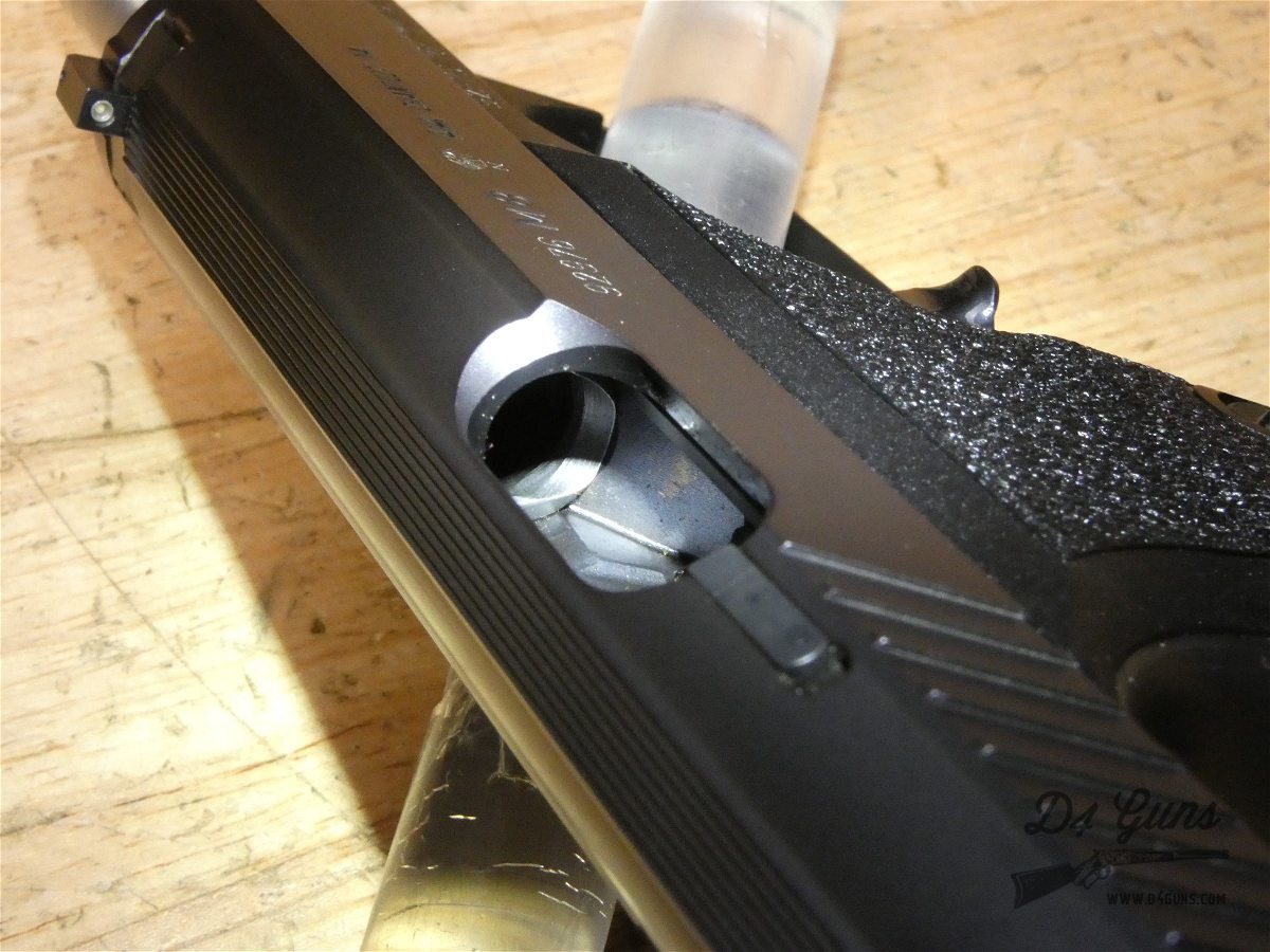 HK P7 M8 - 9mm - P7M8 - H&K - Heckler & Koch - 1986 - Chantilly - W ...