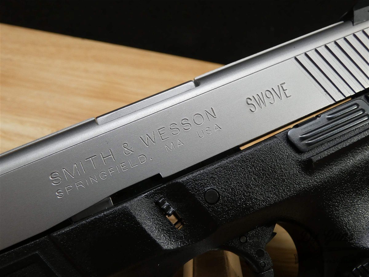 Smith & Wesson SW9VE Stainless - 9mm - CCW - S&W SW9 - w/ Case & Mags ...