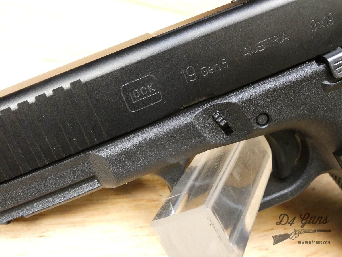 Glock 19 Gen 5 - 9mm - Austrian Made G19 - w/ OG Case & 3 Mags! - XLNT ...