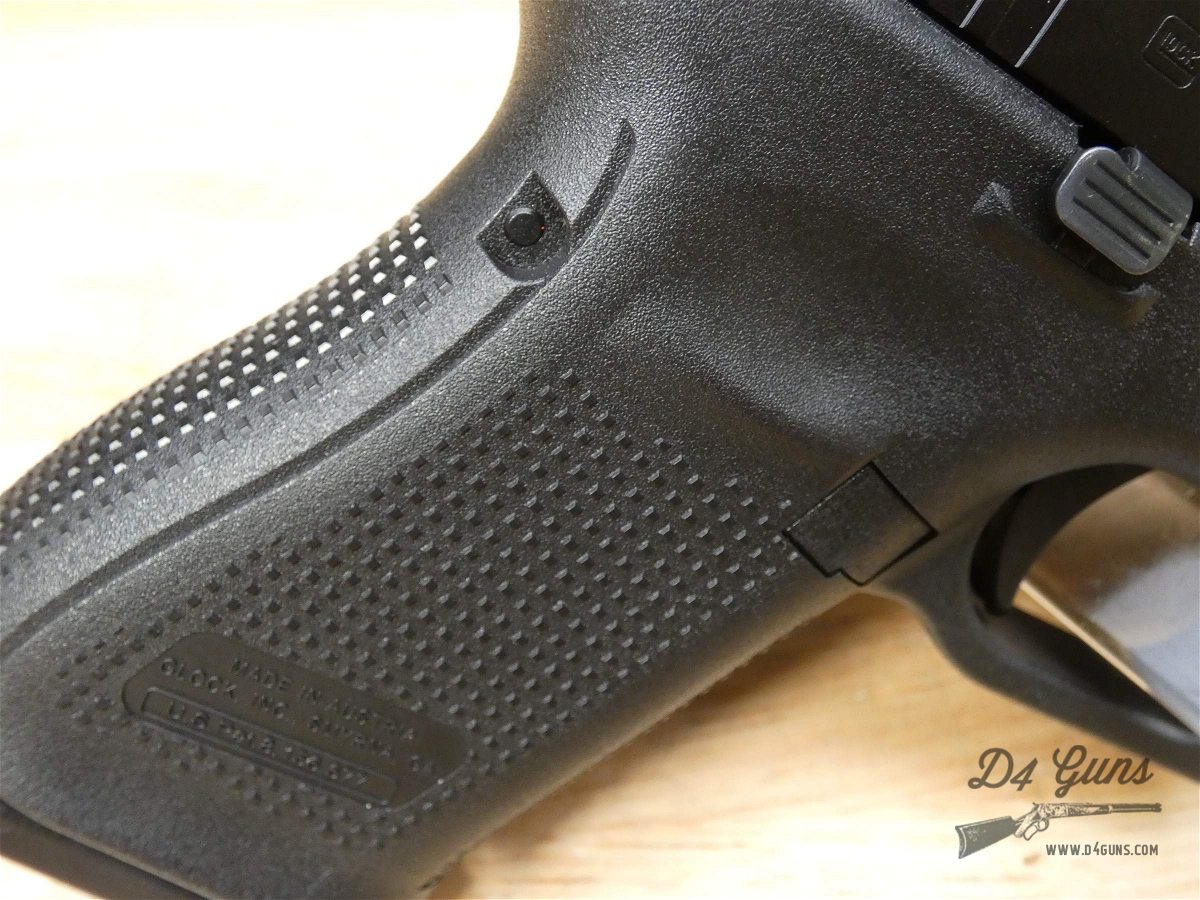 Glock 19 Gen 5 - 9mm - Austrian Made G19 - w/ OG Case & 3 Mags! - XLNT ...