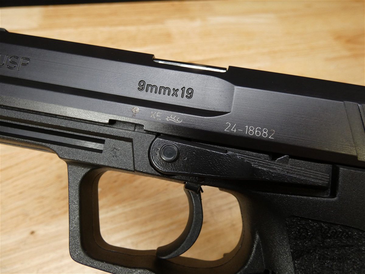 Heckler & Koch USP - 9mm - USP9 - 1994 - De-cocker - w/ Case + Mag ...