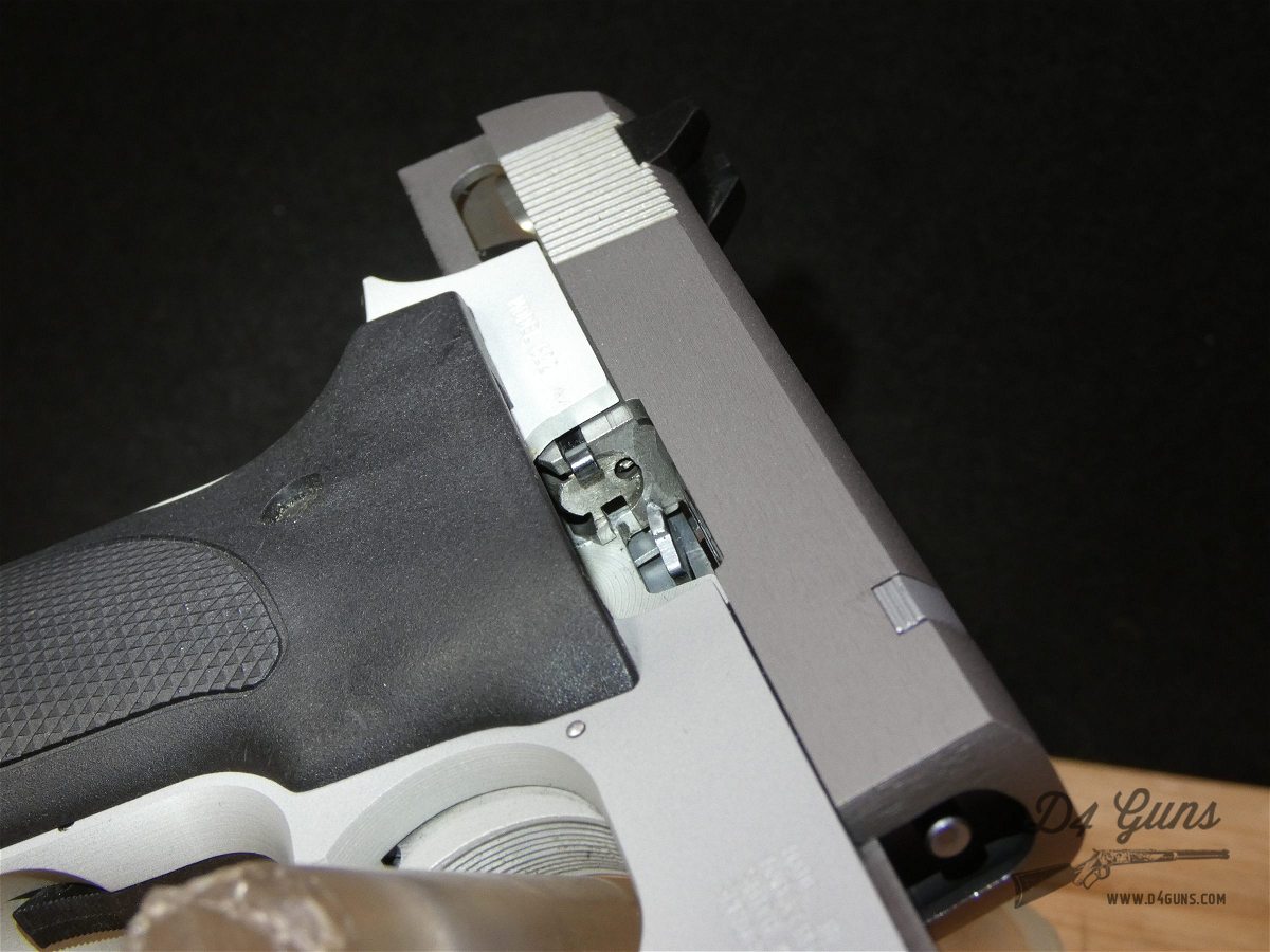 Smith & Wesson 622 - .22 LR - Alloy - LTW - w/ Mag - S&W - Target ...