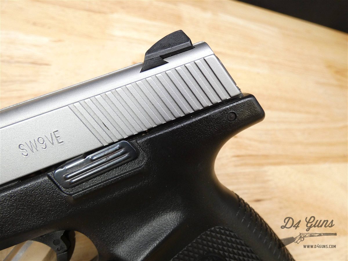 Smith & Wesson SW9VE - 9mm - w/ OG Case & 2 Mags - Glock Clone - Semi ...