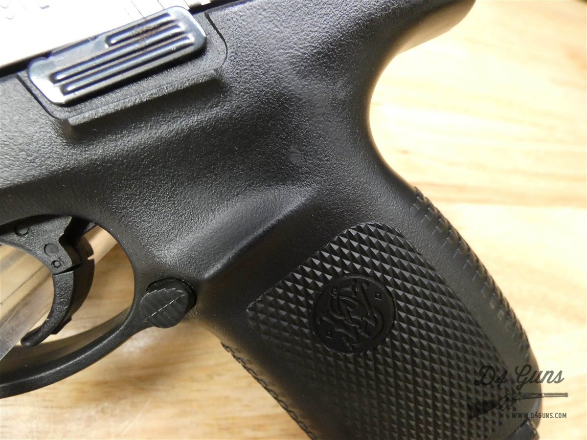 Smith & Wesson SW9VE - 9mm - w/ OG Case & 2 Mags - Glock Clone - Semi ...