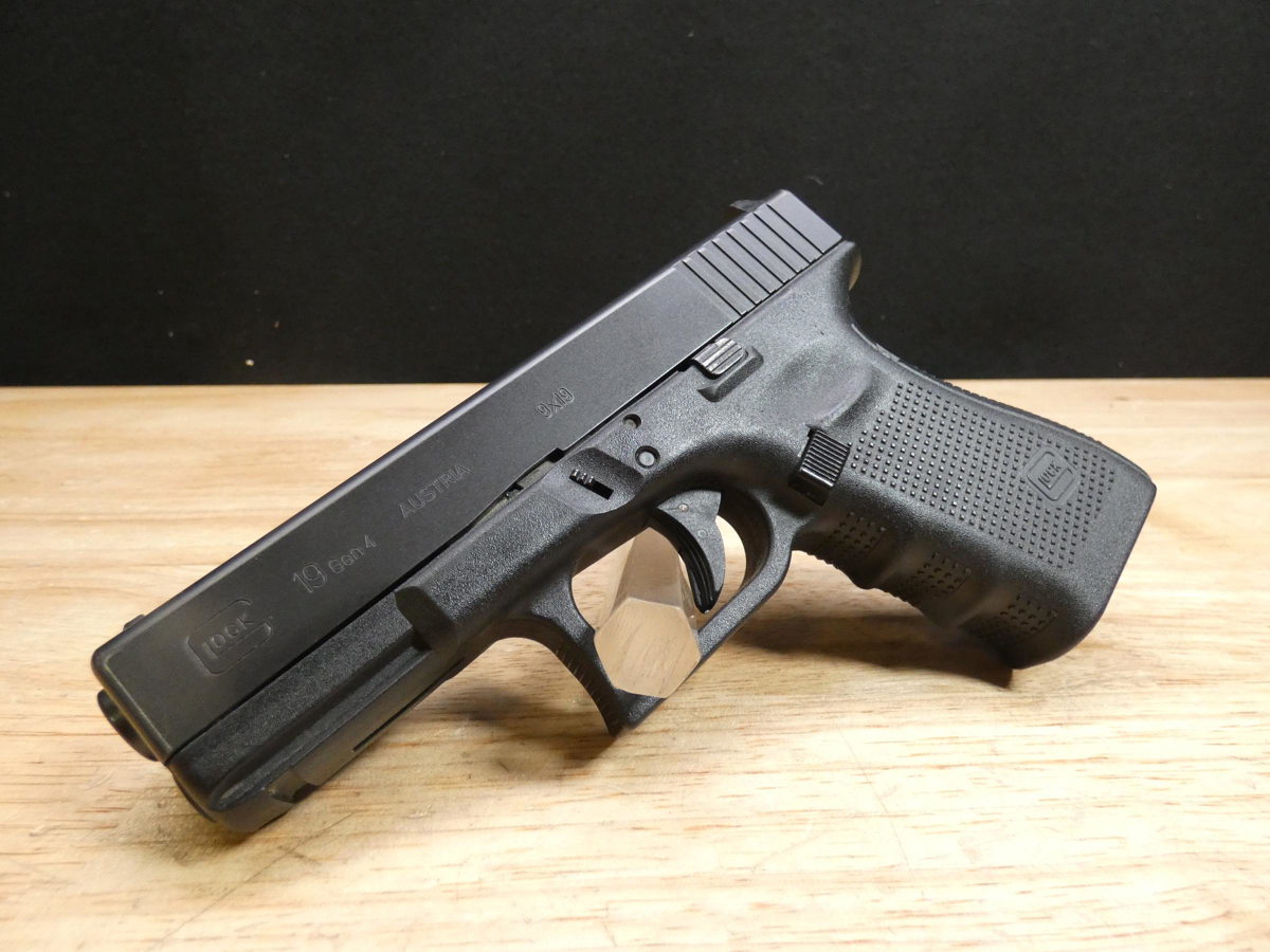 Glock 19 Gen 4 - 9mm - G19 - w/ Case & 3 Mags - CCW - 19 - Semi Auto Pistols at GunBroker.com ...