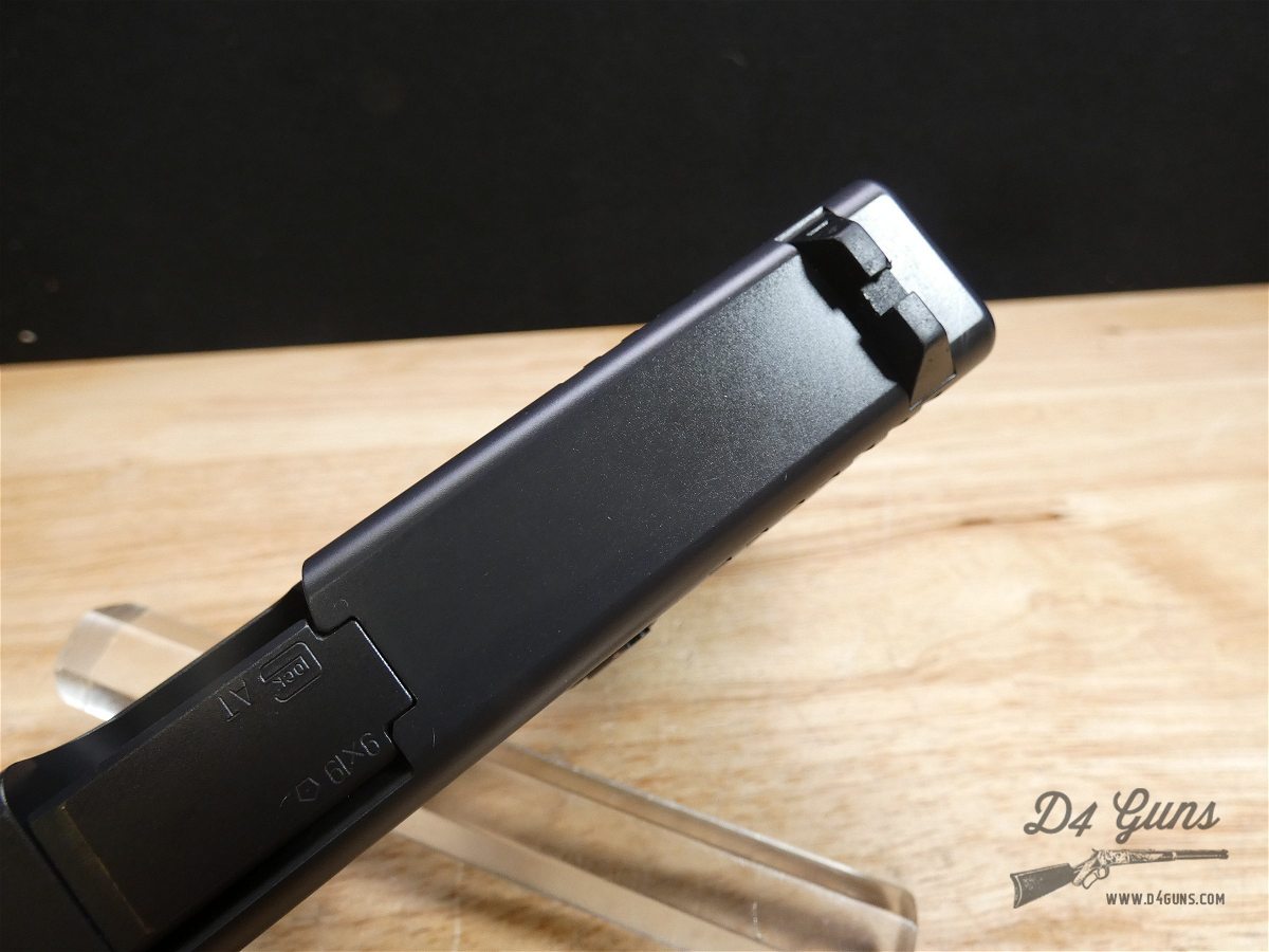 Glock 19 Gen 4 - 9mm - G19 - w/ Case & 3 Mags - CCW - 19 - Semi Auto ...