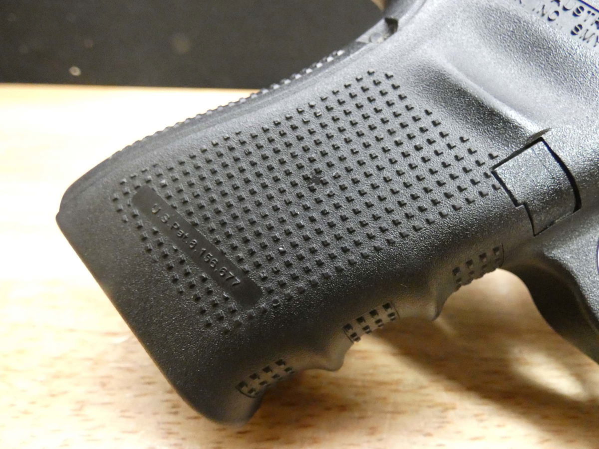 Glock 19 Gen 4 - 9mm - G19 - w/ Case & 3 Mags - CCW - 19 - Semi Auto ...