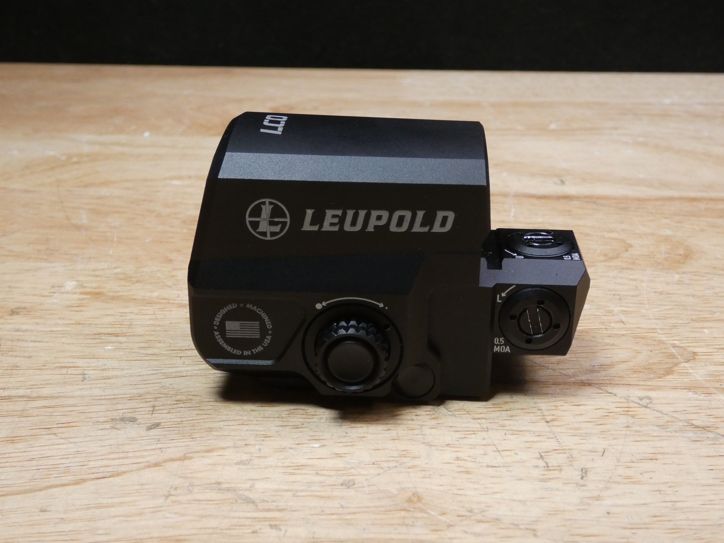 Leupold Carbine Optic - LCO - 1 MOA Red Dot - O - Red Dots Sights at ...