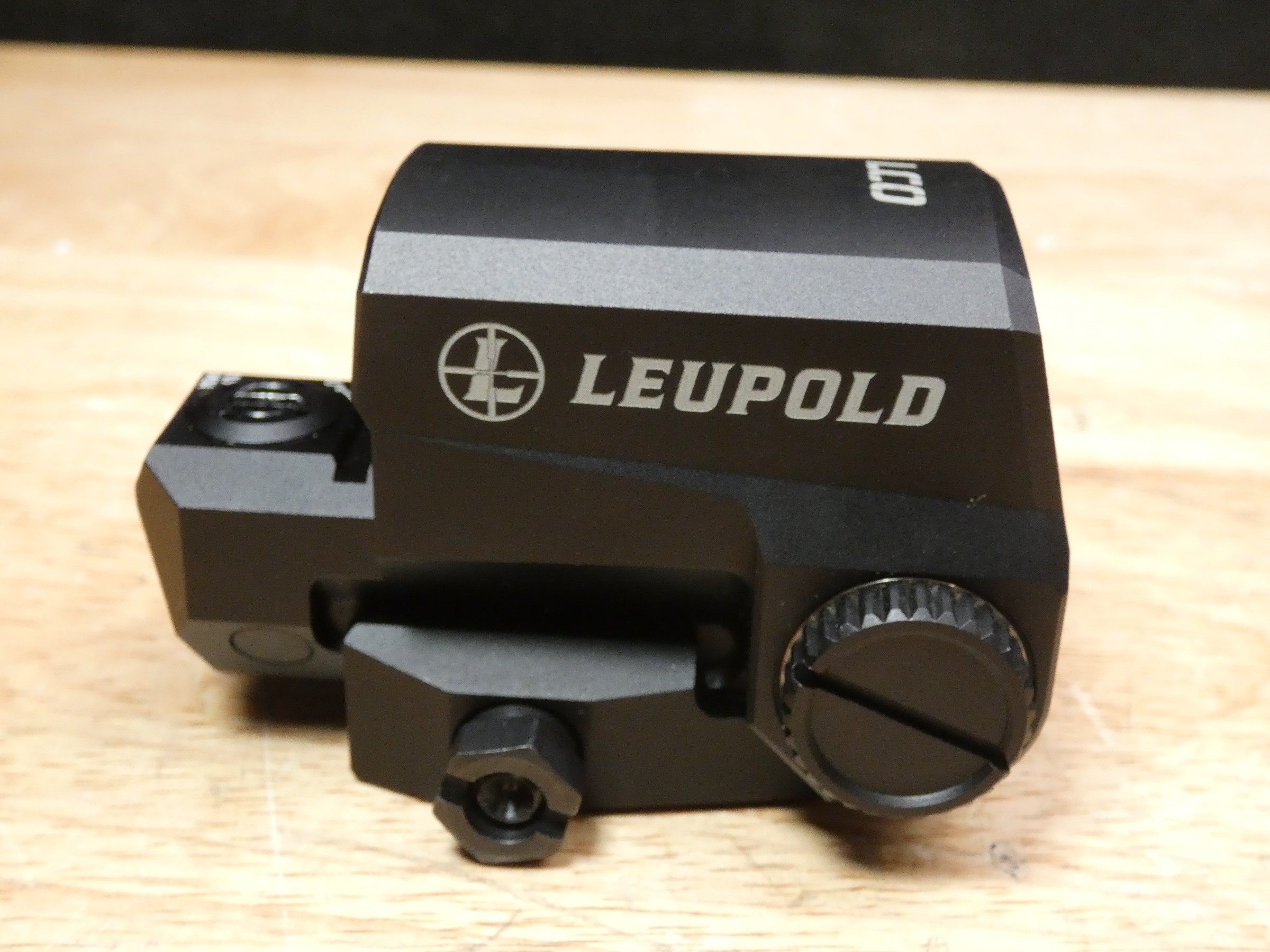 Leupold Carbine Optic - LCO - 1 MOA Red Dot - O - Red Dots Sights at ...