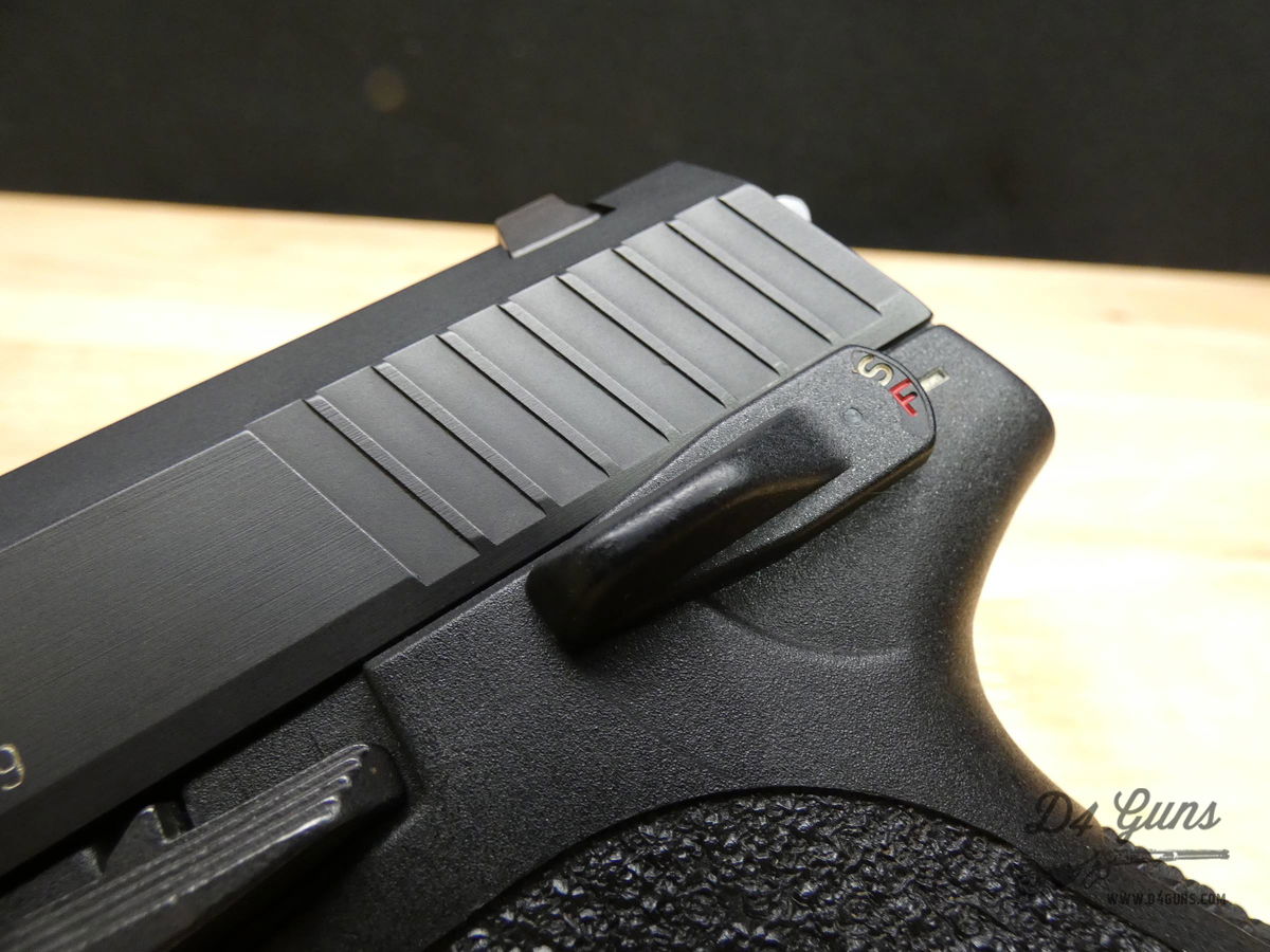 HK USP 40 - .40 S&W - H&K - 1994 - Heckler & Koch - w/ Mag - USP40 ...